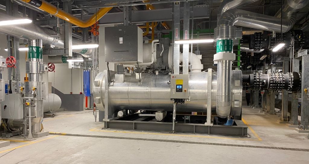 Large Heat Pumps for District Heating: Efficient & Low-Carbon solutions