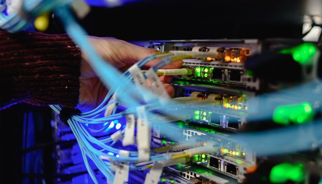 What is liquid immersion cooling?